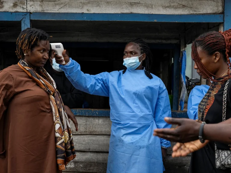 Epidemia di Ebola: quando verrà sviluppato un vaccino per il nuovo ceppo?