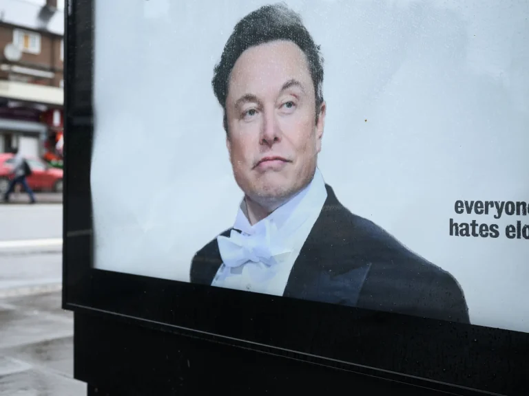 Grok di Musk accusato di aver violato le leggi canadesi sulla privacy ...